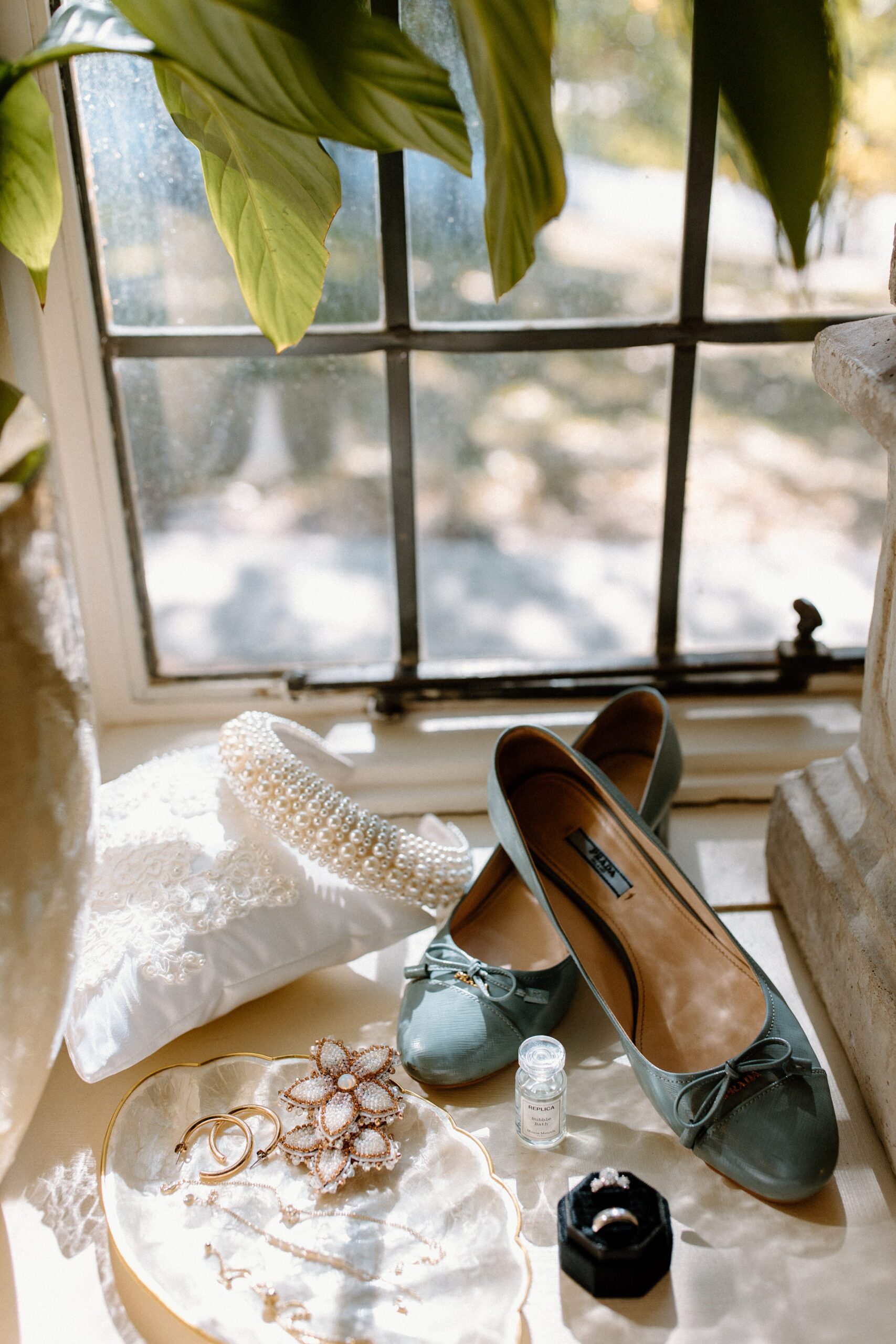 Timeless Harwelden Mansion Fall Wedding - Katherine Rivera Photography